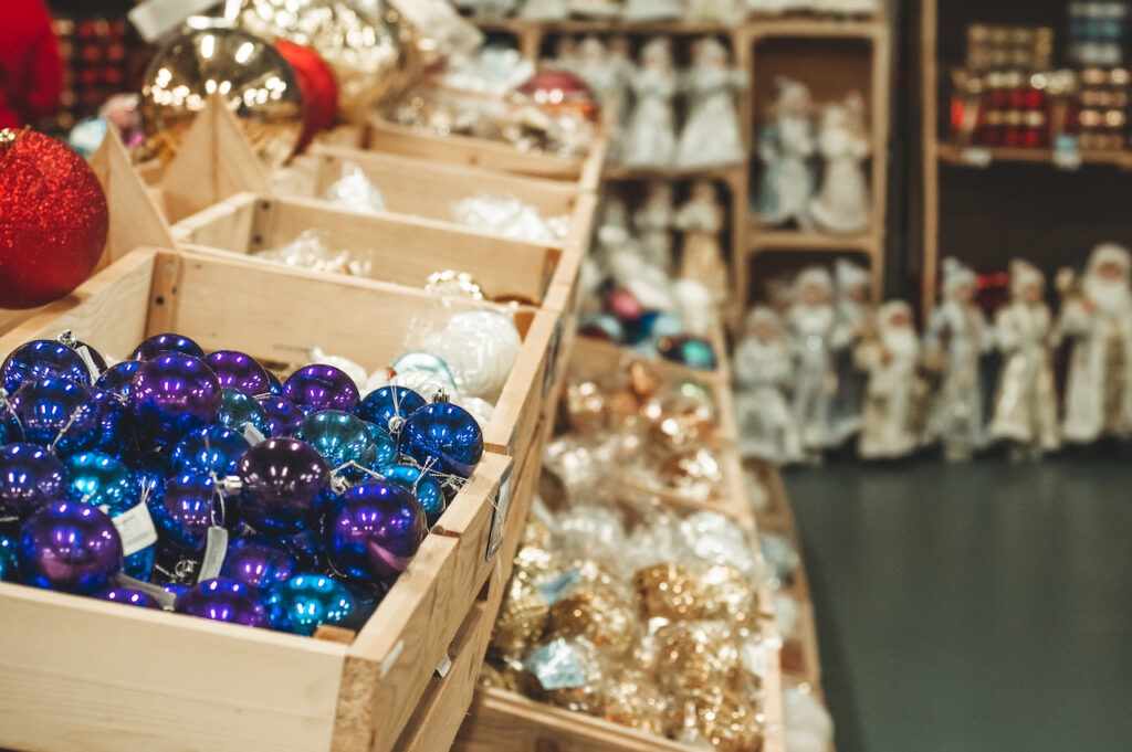 What You Need to Know About Storing Event Decorations in a Storage Unit ...
